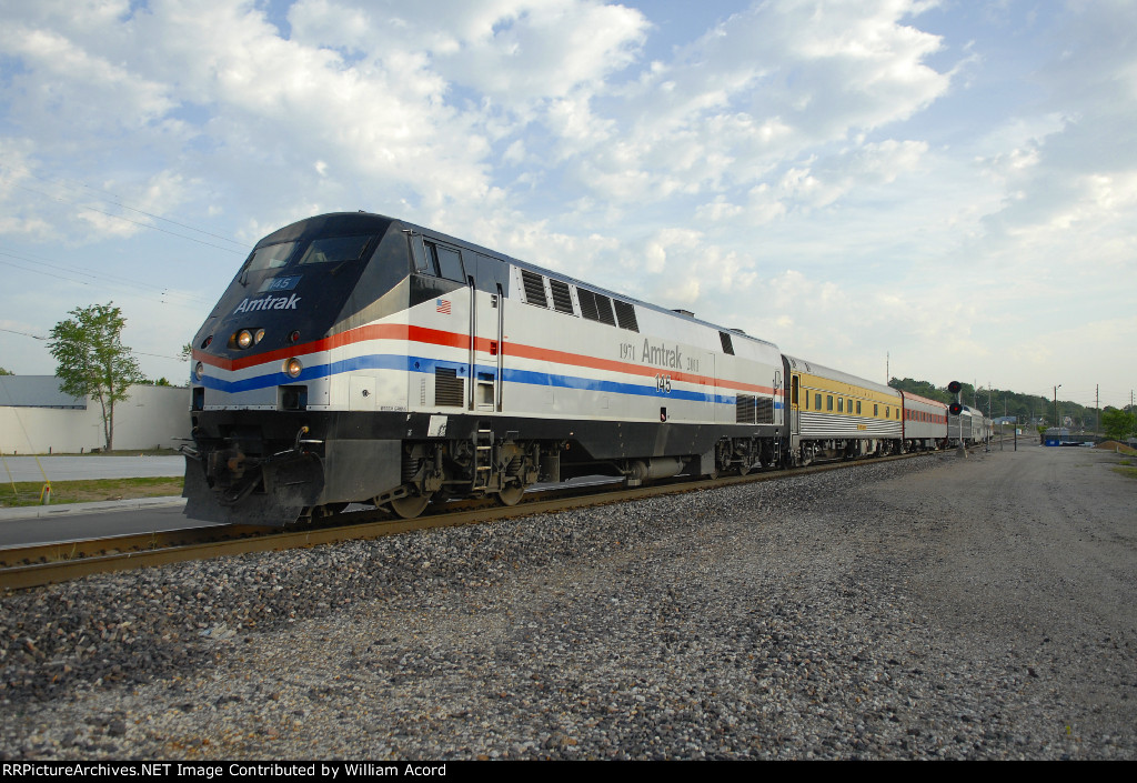 AMTK 145 40th Anniversary P42DC Leading High Iron Rail Excursions "Southern Explorer" Through ...